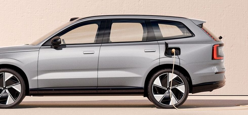 Volvo EX90 Electric SUV Reveal - Maynards Garage