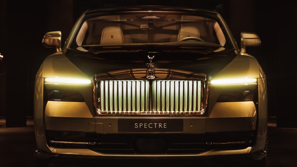 Rolls-Royce Spectre Review - Maynards Garage