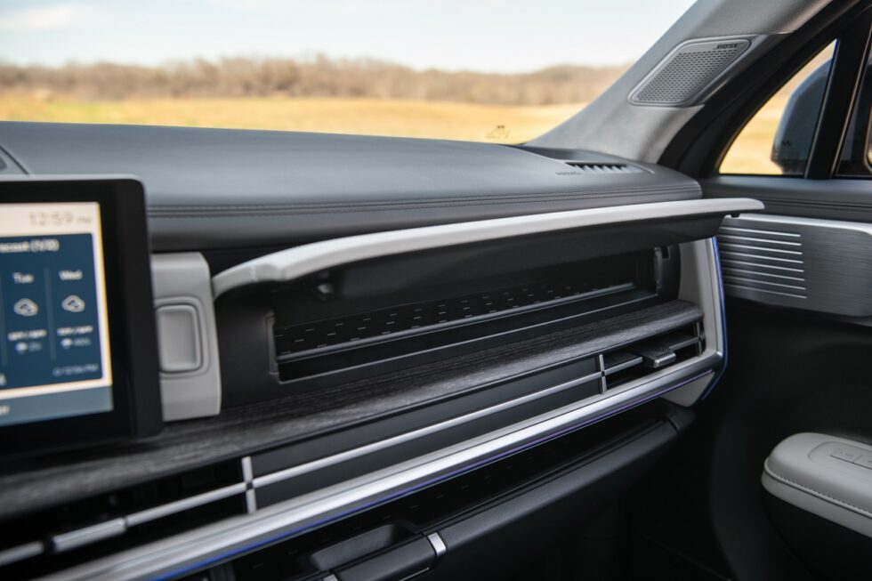 2025 Hyundai Santa Fe Hybrid Review - Maynards Garage